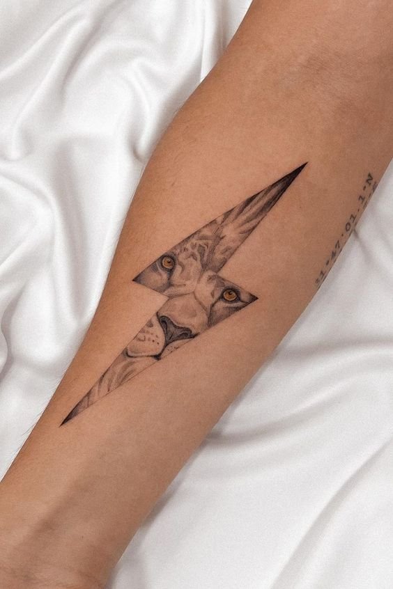 Top Tatuajes de Rayos: Significado & Diseños & Ideas - VeAn Tattoo