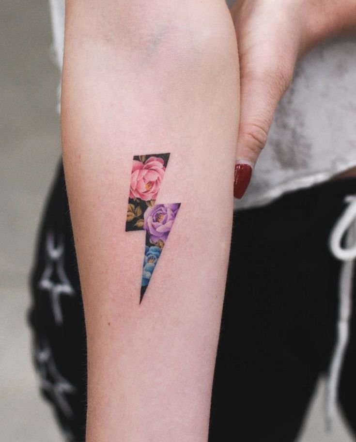 Top Tatuajes de Rayos: Significado & Diseños & Ideas - VeAn Tattoo